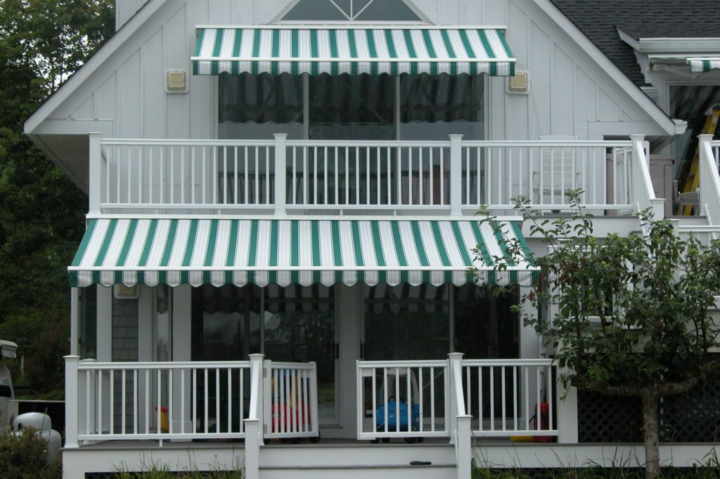 Retractable Awnings & Canopies | DAC Awnings - Durham, NCDAC Awnings