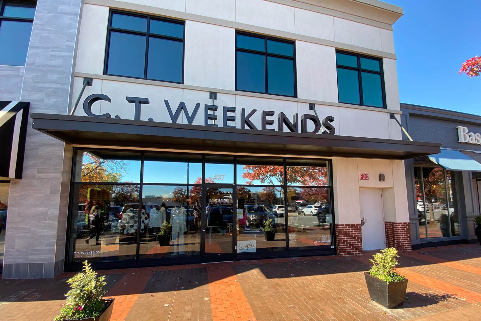 Hanger Rod/Overhead Support Canopies | DAC AwningsDAC Awnings